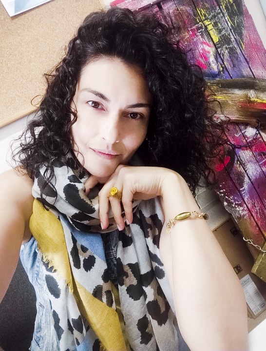 Мария Баракова ни кани на цветен полет с щипка лудост от мечти ...